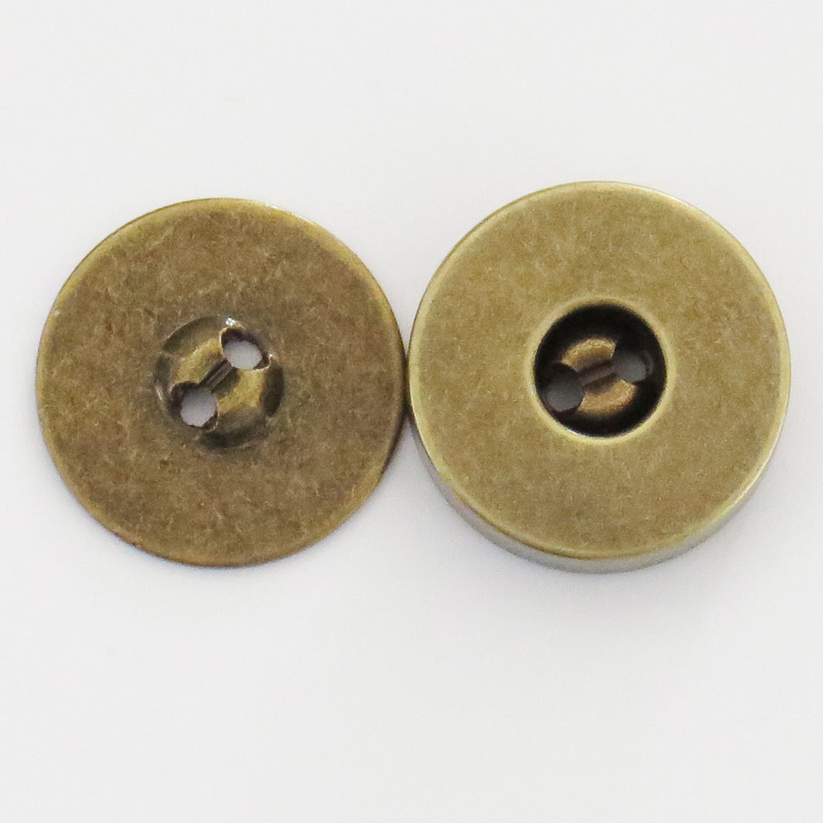 Magnetic Snap - 18 mm - 2 hole - Oxy. Messing — Made by you
